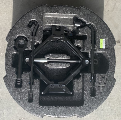 2014-2016 Kia Cadenza Spare Tire Jack Kit. Never Used Fits Other KIA ...