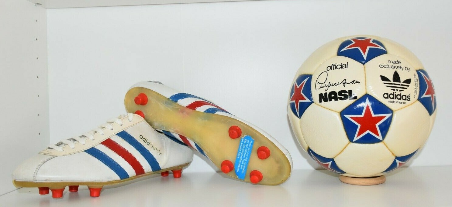 Adidas Ball NASL + Adidas Scarpe NASL + Riviste dell'epoca | eBay