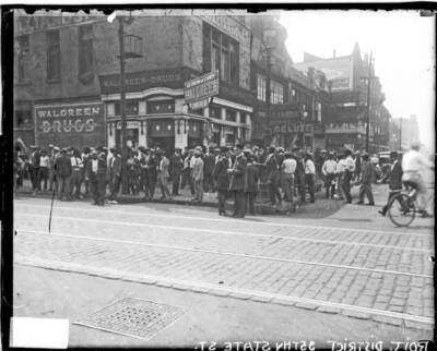 Chicago Race Riot African American Men Standing In Front Of Walgr - Old ...