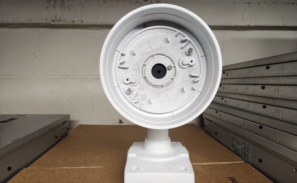 AXIS Camera Indoor / Outdoor Wall Pole Mount and T94T01D Pendant | eBay