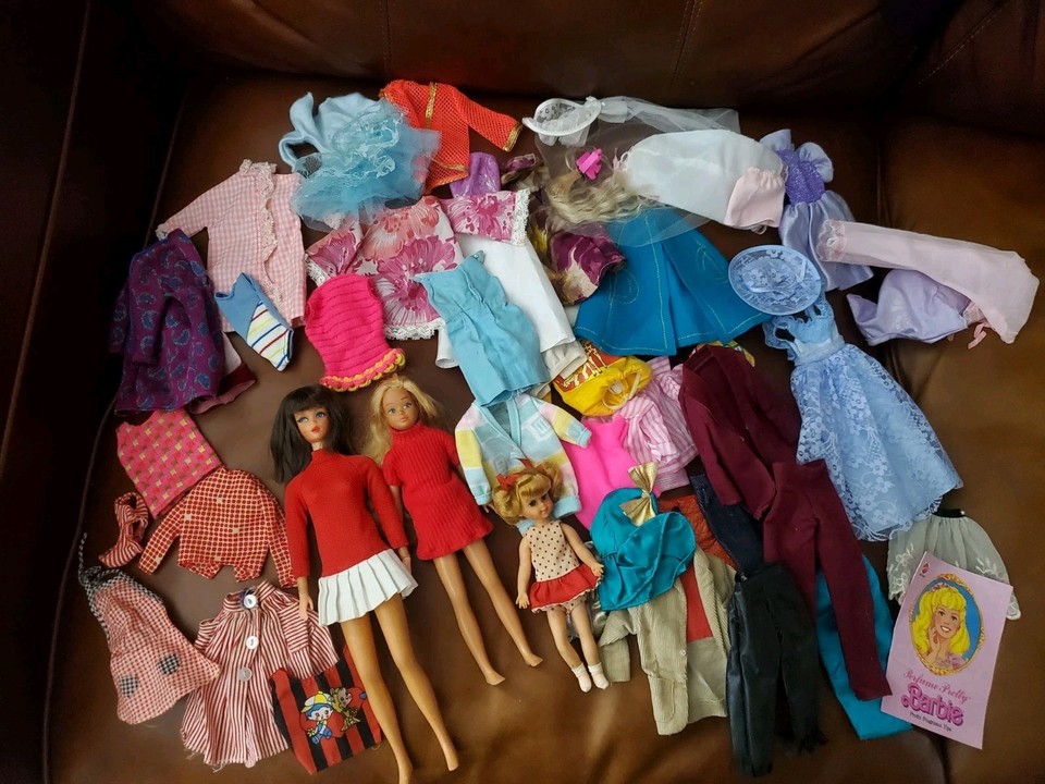 Barbie VINTAGE Brunette DRAMATIC LIVING BARBIE Doll Clothing Skipper ...