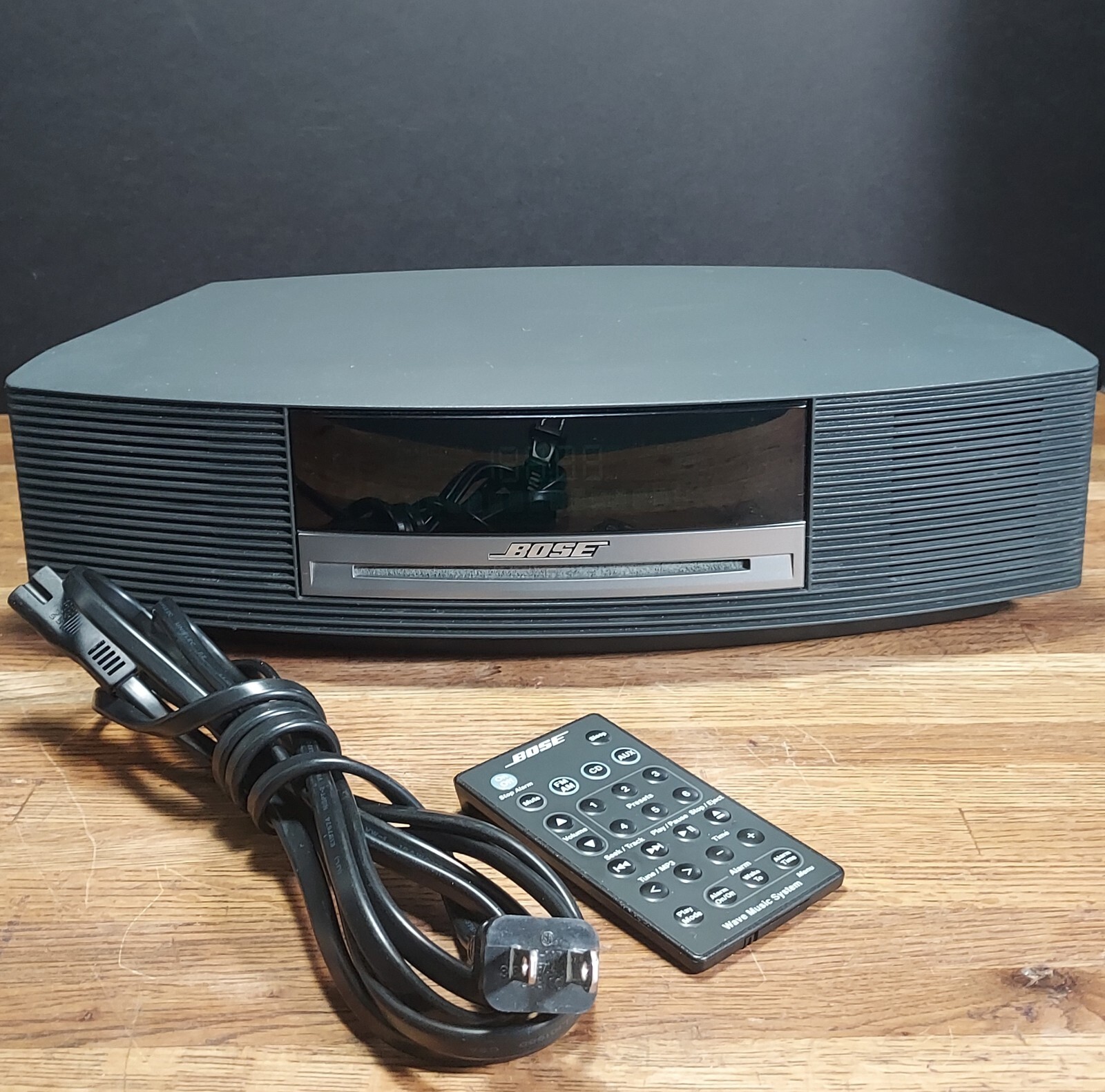 Bose Wave Music System AWRCC1 With Remote