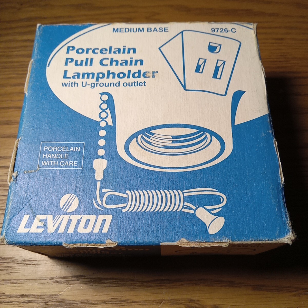 Leviton Porcelain Pull Chain Outlet Lampholder 9726-C White Vintage | eBay