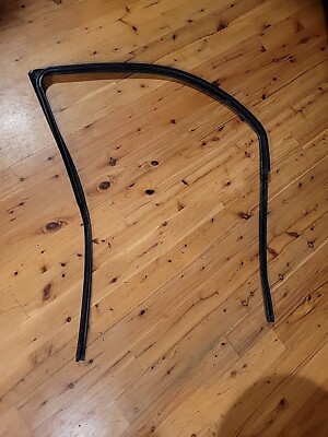96-02 Toyota 4Runner LH Front Door Window Track Rubber Seal OEM USED ...