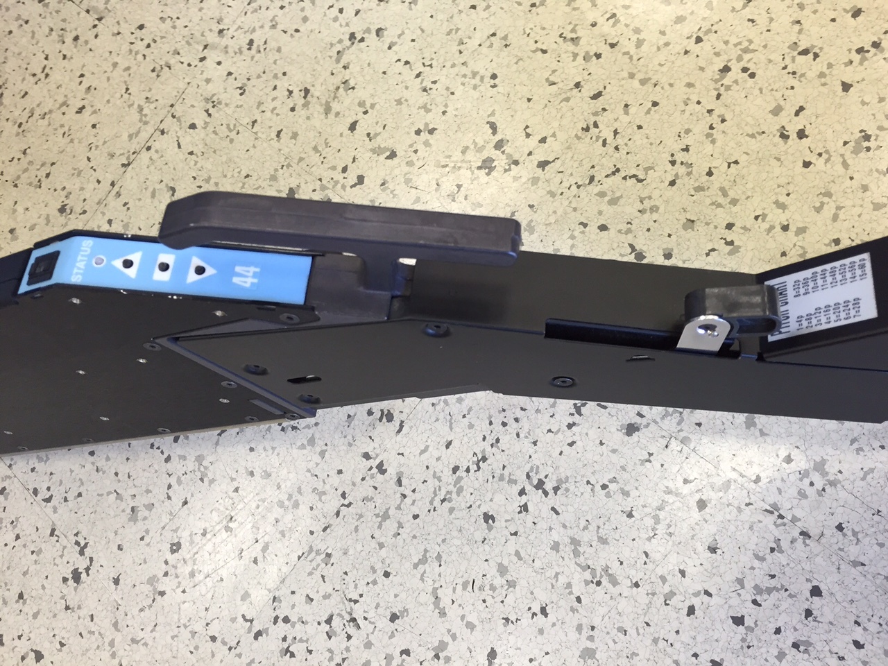 UIC Universal Instruments GSM 44mm Blue Electric MultiPitch Feeder ...