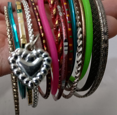 Vintage 2 Now Slim Bangle Bracelets Lot of 15 Multiple Colors/Styles ...