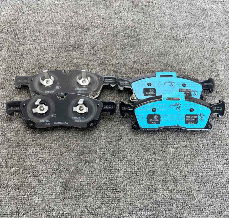 Brake Pad Set Front With Brake Sensor for Mercedes ML350 ML400 GLE350 ...