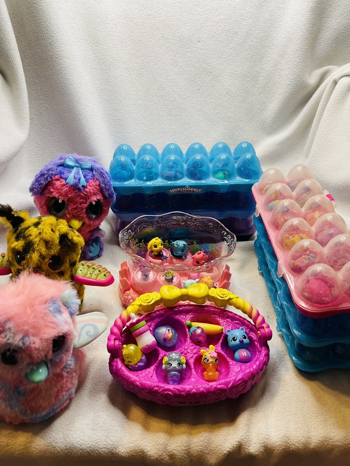 Hatchimals CollEGGtibles Lot 90+Figures, Egg Cartons, Easter Basket ...