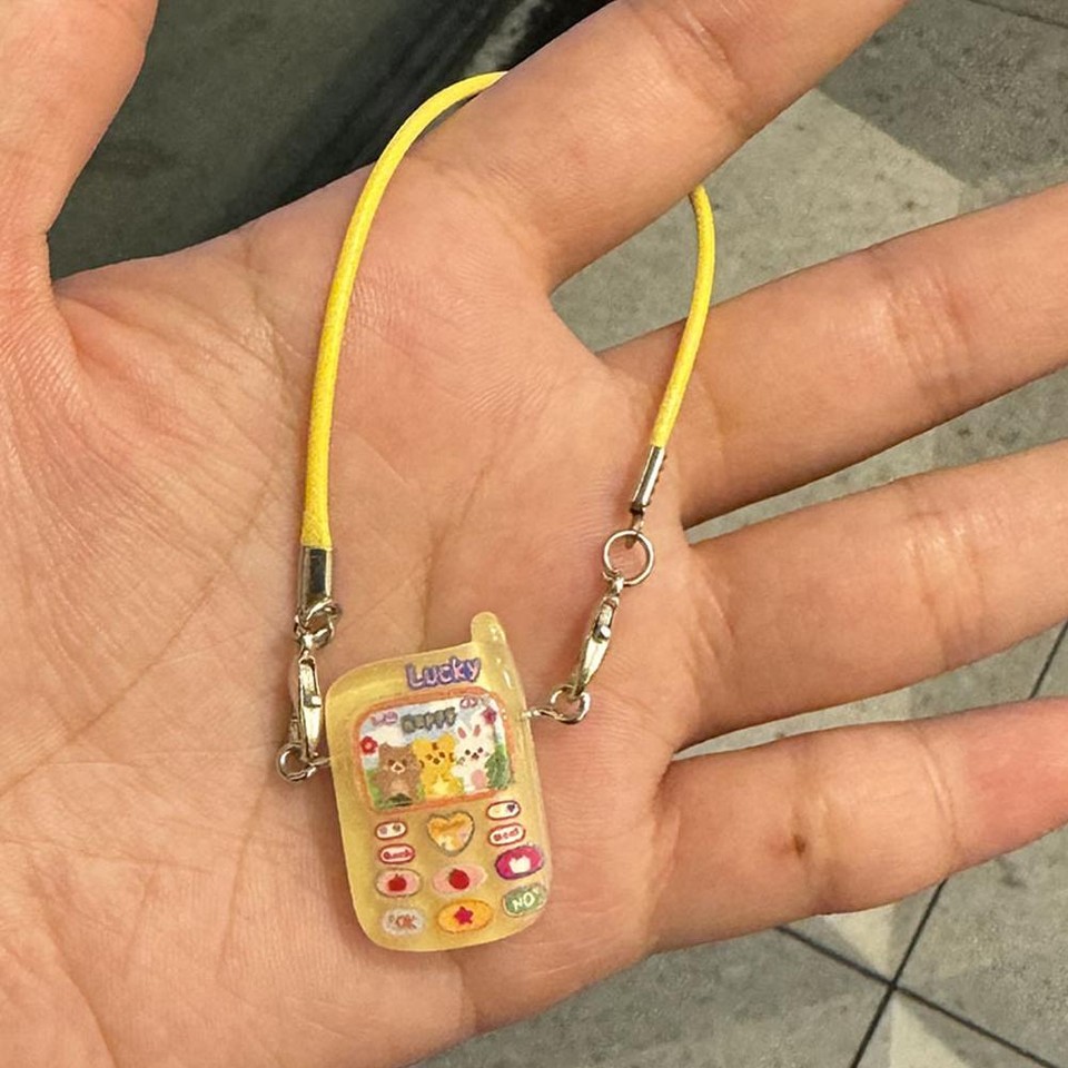 Mini Pendant Model Cartoon Cute Little Mini Mobile Phone Ornament New ...