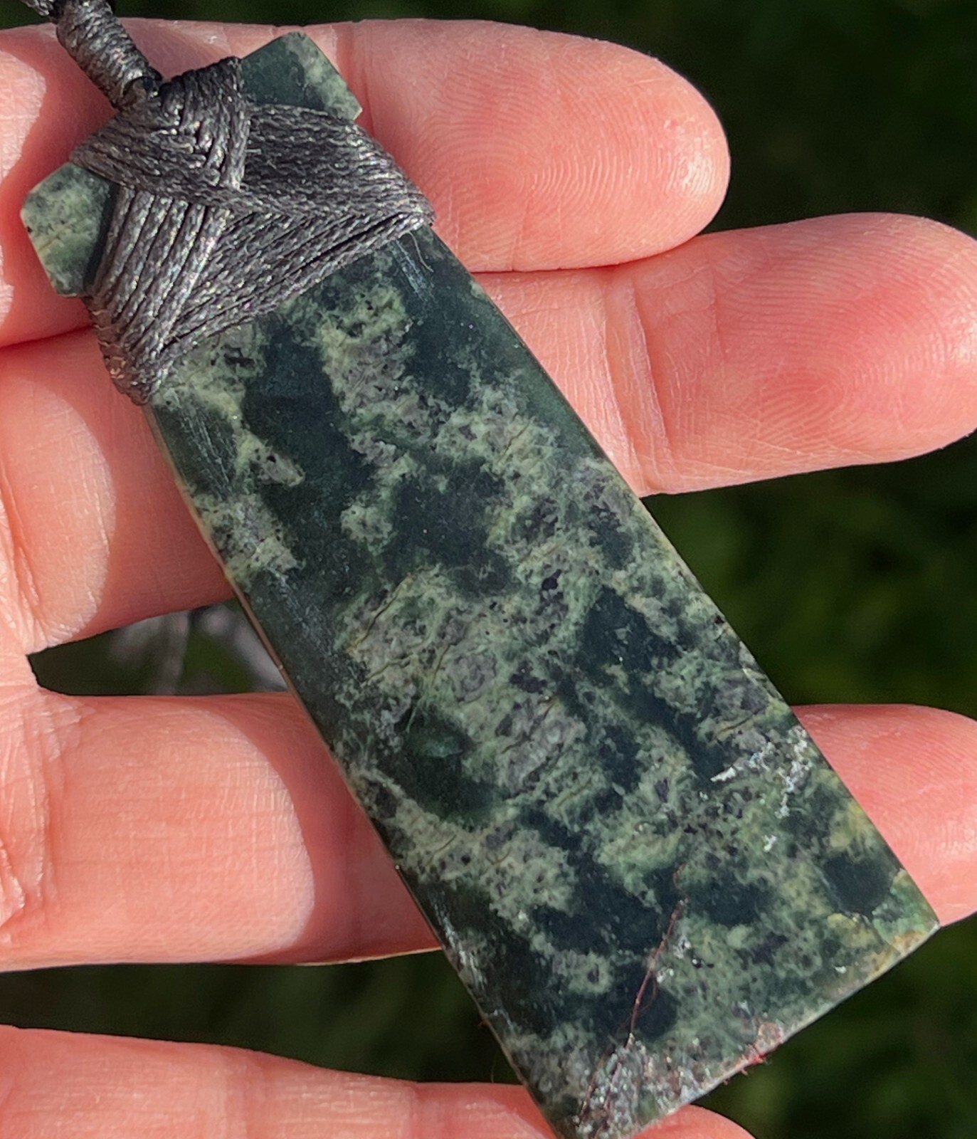 Genuine New Zealand Maori Greenstone Dark Green Bowenite Tangiwai Toki ...