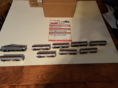 Varney HO GM Aerotrain Diesel Locomotive with 8 Passenger Cars | eBay
