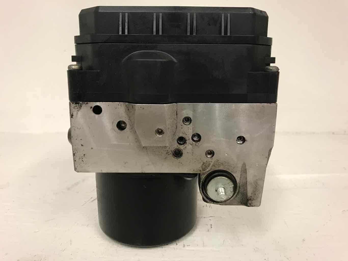 2007 Lexus RX350 Anti Lock Brake Pump Has Crack On Plastic 171216 R118 ...