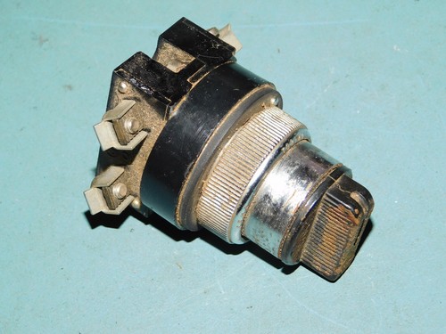 Cema Torino 2-Position Momentary Spring Return Selector Switch 600v | eBay