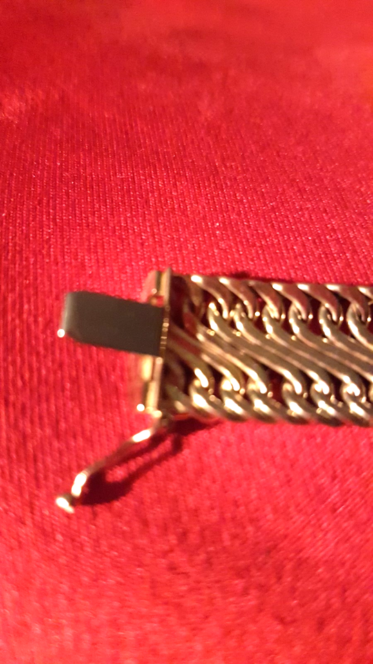 14kt solid gold bracelet - 7 1/2 in long, 1/2 in wide 10 grams - slight ...