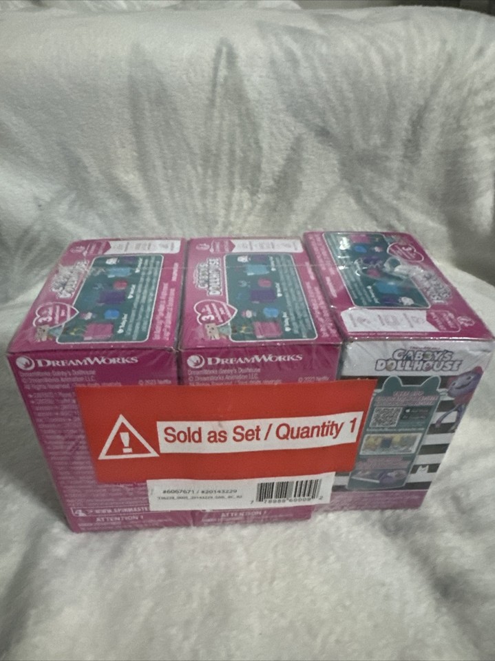 Gabby's Dollhouse Clip-On Playset Cakey Baby Box And Mercat 3 Pack Set ...