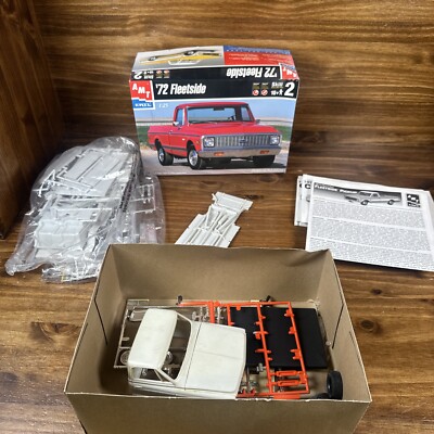 AMT 72 CHEVROLET C10 FLEETSIDE PICKUP TRUCK MODEL 1/25 Not Complete Has ...
