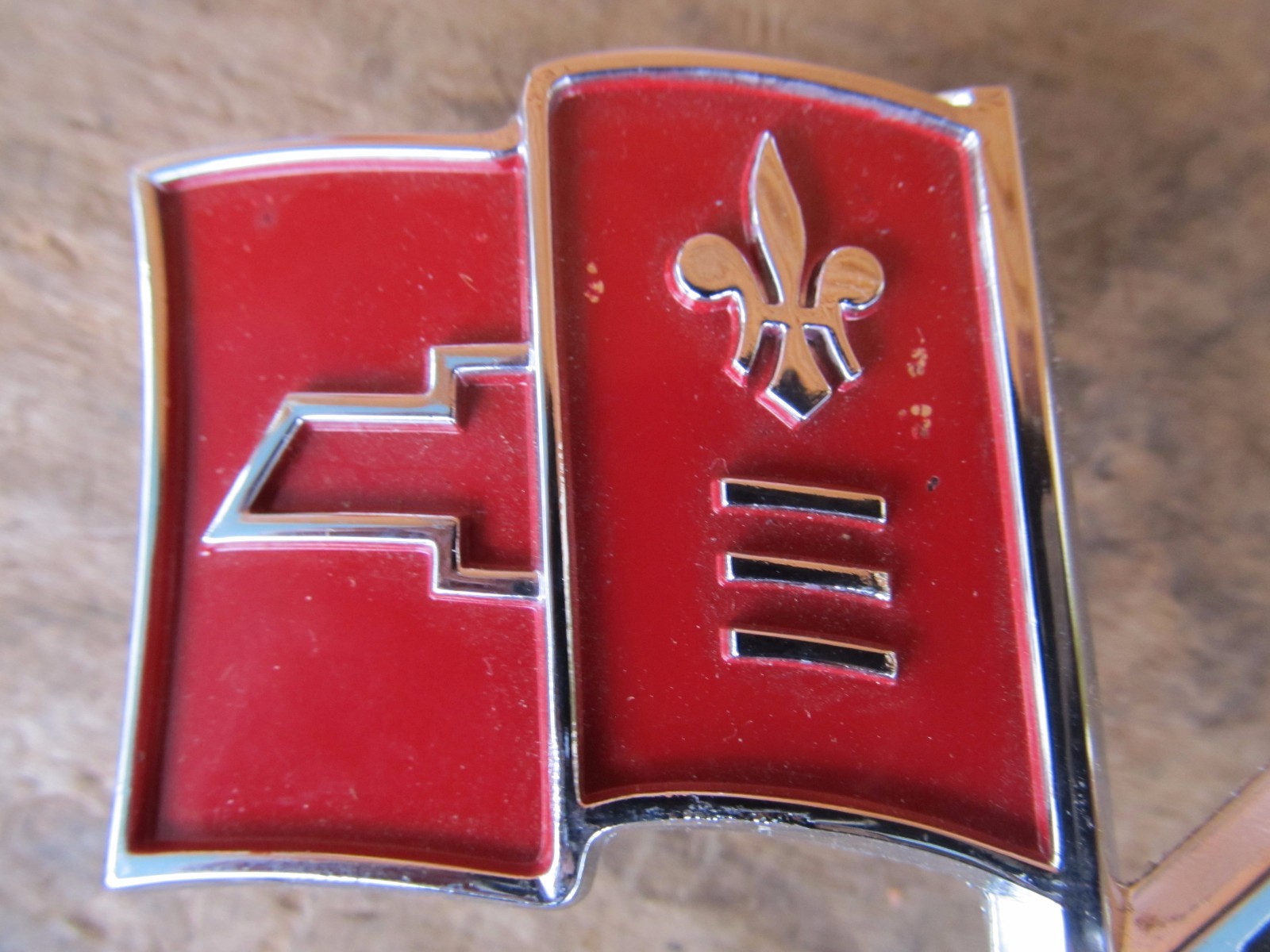 NOS 1965 1966 Chevy Corvette FRONT NOSE Crossed Flags Emblem 3859046 | eBay