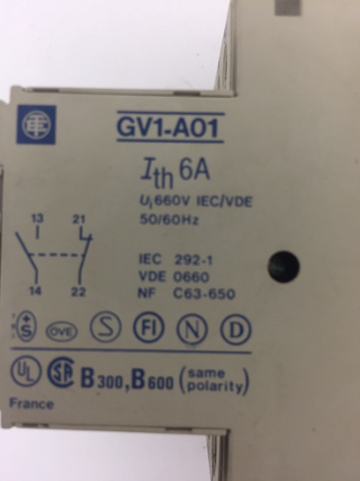 TELEMECANIQUE GV1-M10 MOTOR CIRCUIT BREAKER WITH GV1-A01 AUXILIARY ...