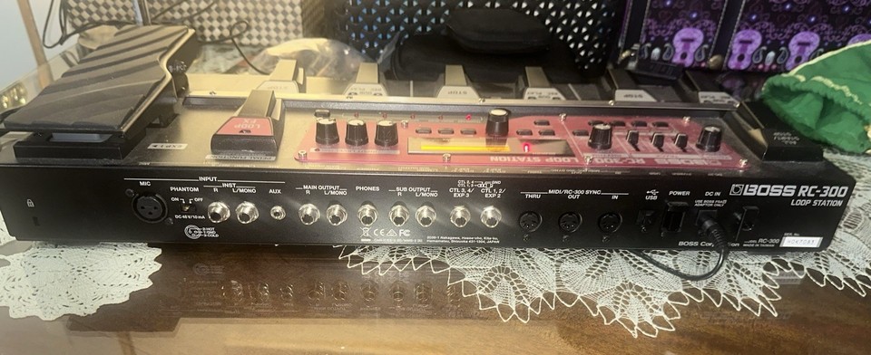 Boss RC-300 Loop Station Guitar multi-effects pedal with adapter | eBay