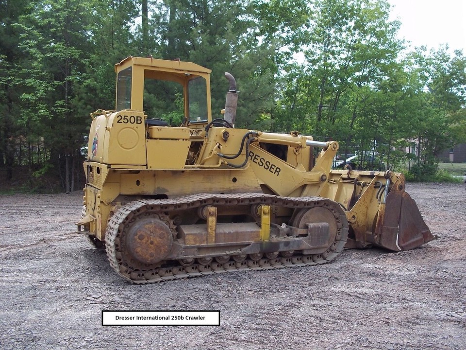 Well maintained Dresser International 250b Crawler Track Loader/ 4 n 1 ...