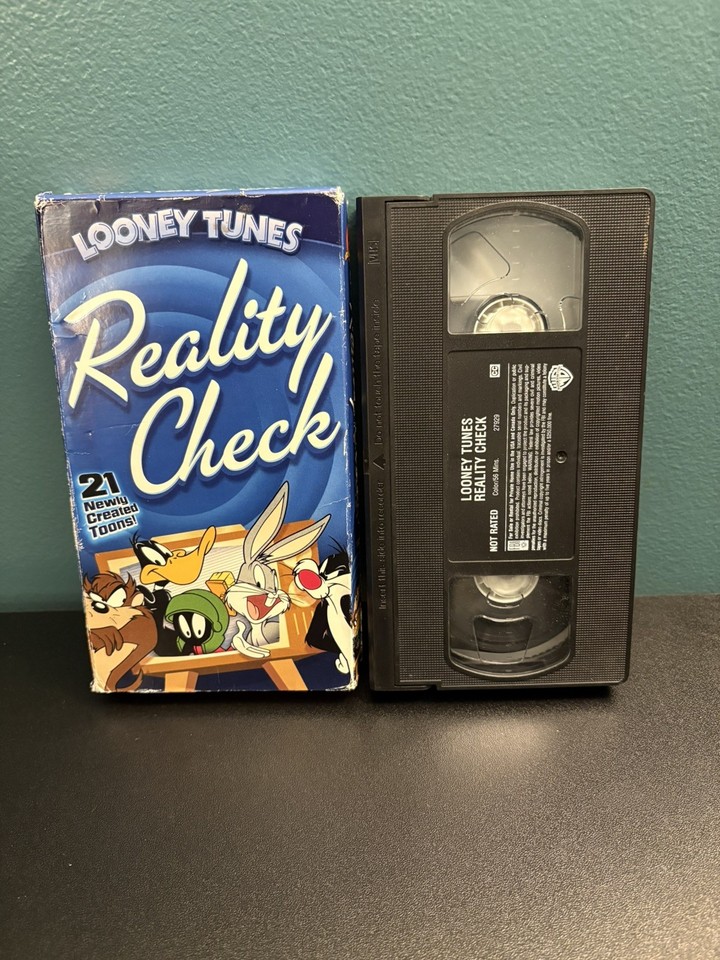 Vintage Cartoon VHS Lot - Looney Tunes, Justice League, Batman Beyond ...