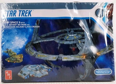 AMT Star Trek Deep Space Nine 1:3300 Model Kit DS 9 + defiant ...