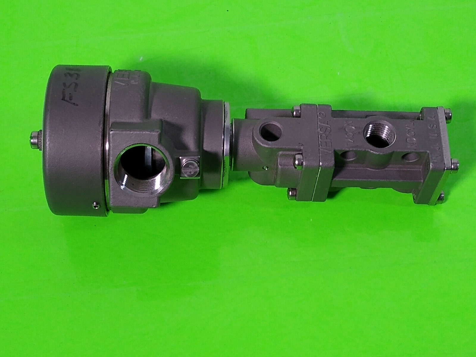 New Versa 1/4" NPT 3-Way Solenoid Valve BSG-3328-316-XDBT8-D024 | eBay