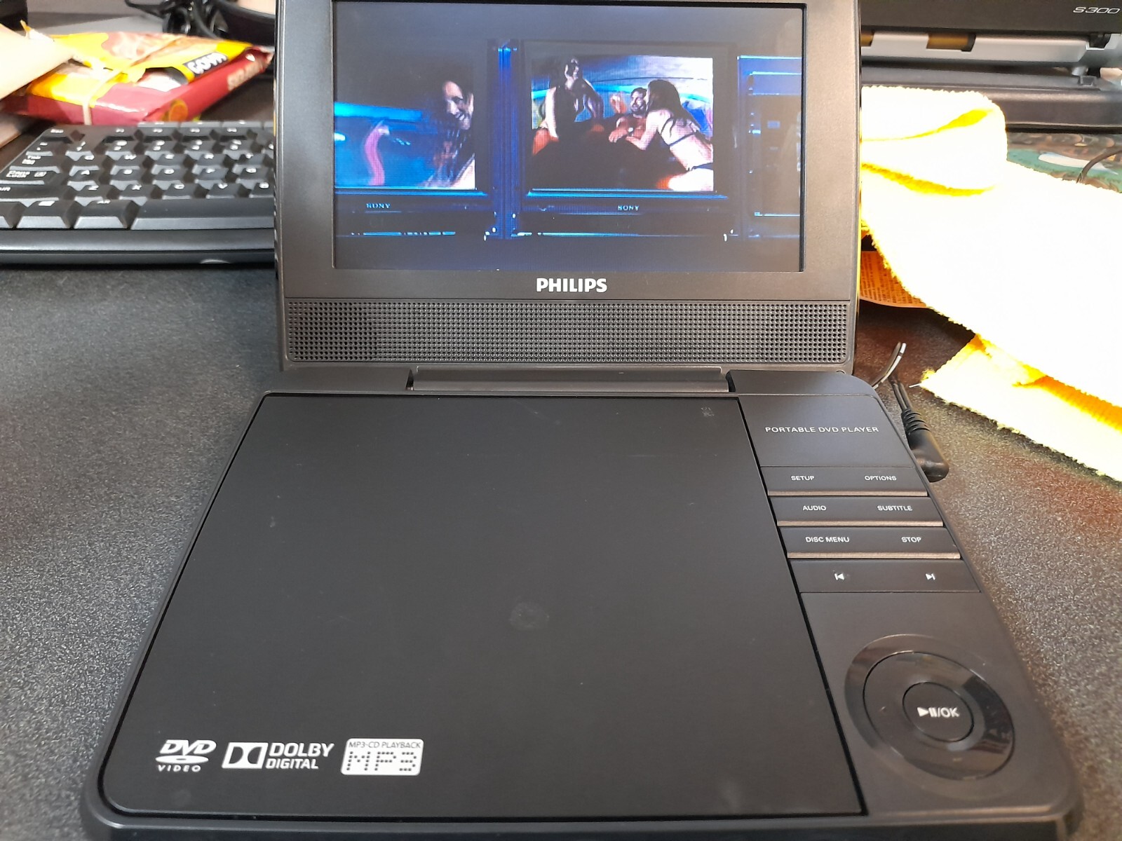 Philips DVD Player (7") PET741M/37 minor signs of use, working ...