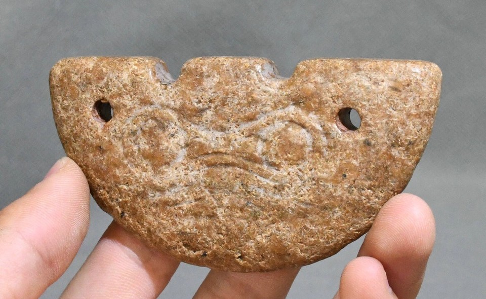 9.5CM China Liangzhu Culture Old Jade Carved Beast Animal Face Amuelt ...