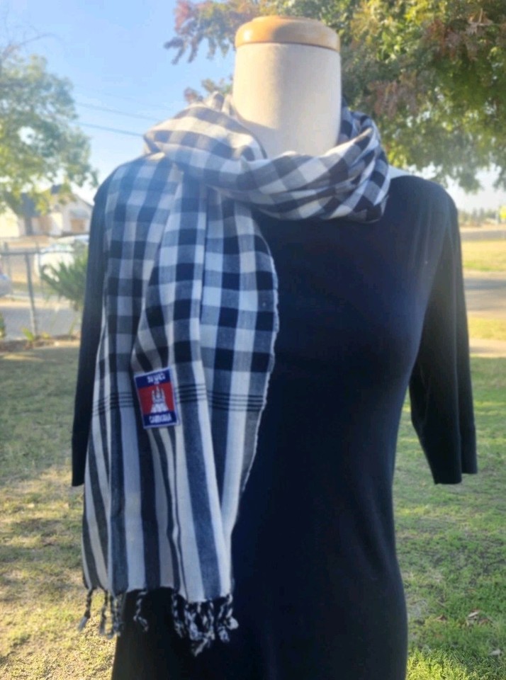 Cambodian Scarf, Traditional Khmer Scarves, Ankor Wat Black/White 60"x ...