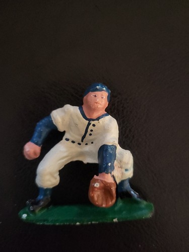 1940 Matchbox Lead Soldier Baseball Player Figure 7 | eBay