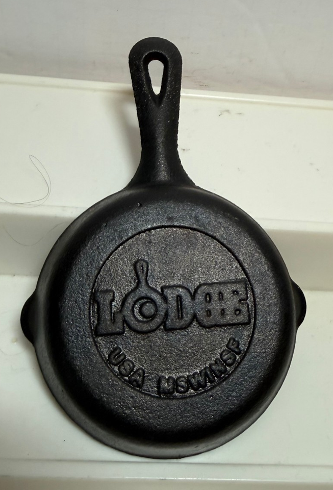 Lodge 3.5-Inch Mini Cast Iron Holiday Skillet, Snowflake Imprint | eBay