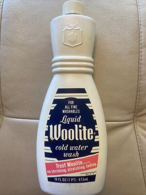 Vintage 1980s 32oz Liquid Woolite Cold Water Wash Bottle For All Fine ...