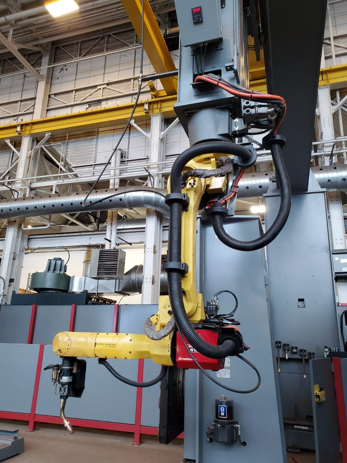 FANUC Robot ArcMate 120iC Welding Robot, R30iB 40m Dual Gantry ...