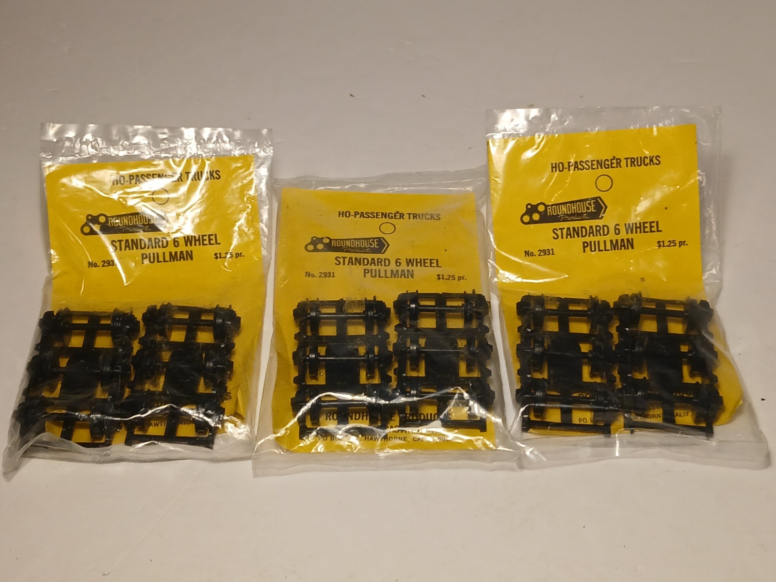 Roundhouse HO Scale 6 Wheel Standard Pullman 6 Wheel Trucks Three Pairs