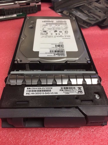 NetApp DS4243 300GB 15K SAS X410A-R5 108-00203 108-00232 45E7953 HARD ...