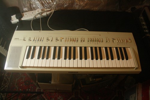 Yamaha PS-30. Late 70's Analogue Keyboard / drum section. As used by ...