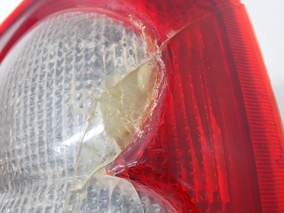PROTON JUMBUCK / ARENA REAR LEFT PASSENGER SIDE LIGHT (CRACKED LENS ...