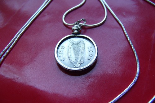 1995 IRELAND COIN BEZEL PENDANT on a 30" 925 STERLING SILVER CHAIN ...