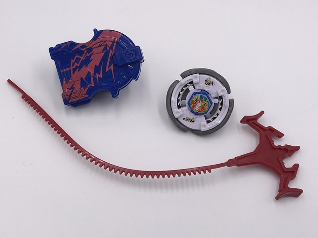 Beyblade Metal Masters C-1602A Launcher + Beyblade + Ripcord 2010 ...