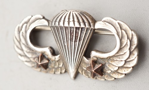 WWII Sterling Army Airborne Paratrooper Jump Wings Badge W/ 2 Combat ...