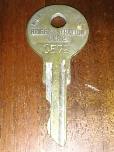 Vintage Old Original Antique BASCO Briggs & Stratton Milwaukee C572 C ...