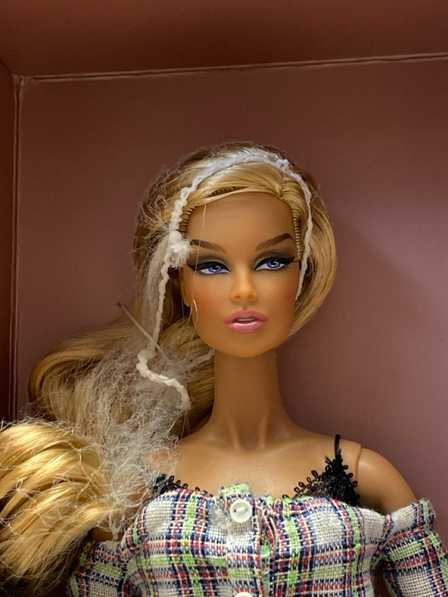 INTEGRITY TOYS FASHION ROYALTY FRENCH KISS VANESSA PERRIN DOLL NRFB
