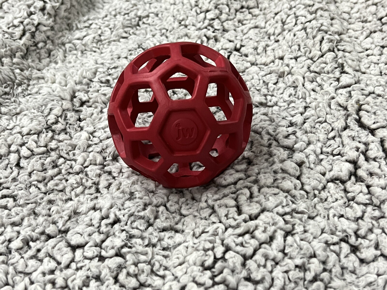 JW Pet INVINCIBLE CHAIN Three 6-inch Rings Dog Rubber Tug and Fetch Toy ...