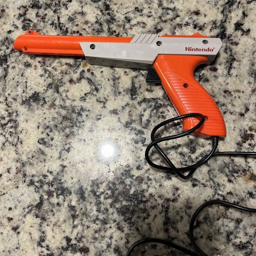 Original 1985 Nintendo NES Zapper Duck Hunt Gun Authentic NES-005 ...