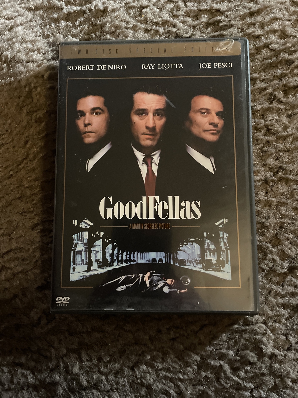 Goodfellas (DVD, 2004, 2-Disc, Special Edition) Robert De Niro, Ray ...