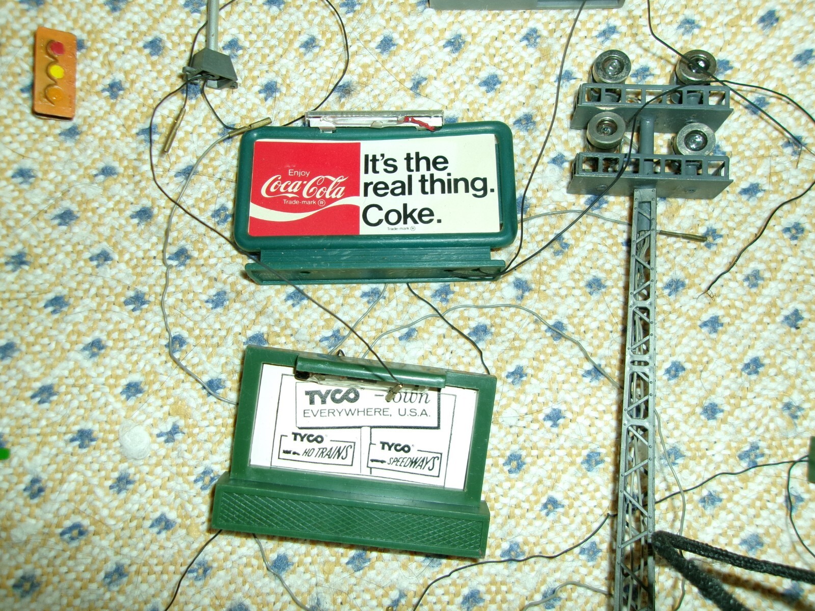 TYCO LIFELIKE HO GAUGE TOY TRAIN ACCSORIES BILLBOARDS STREET ...