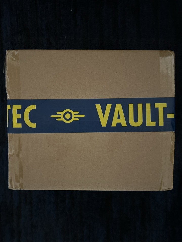 NEW Fallout Pip Boy 3000 MK V Die-Cast Replica Figure Vault 33 *In Hand ...