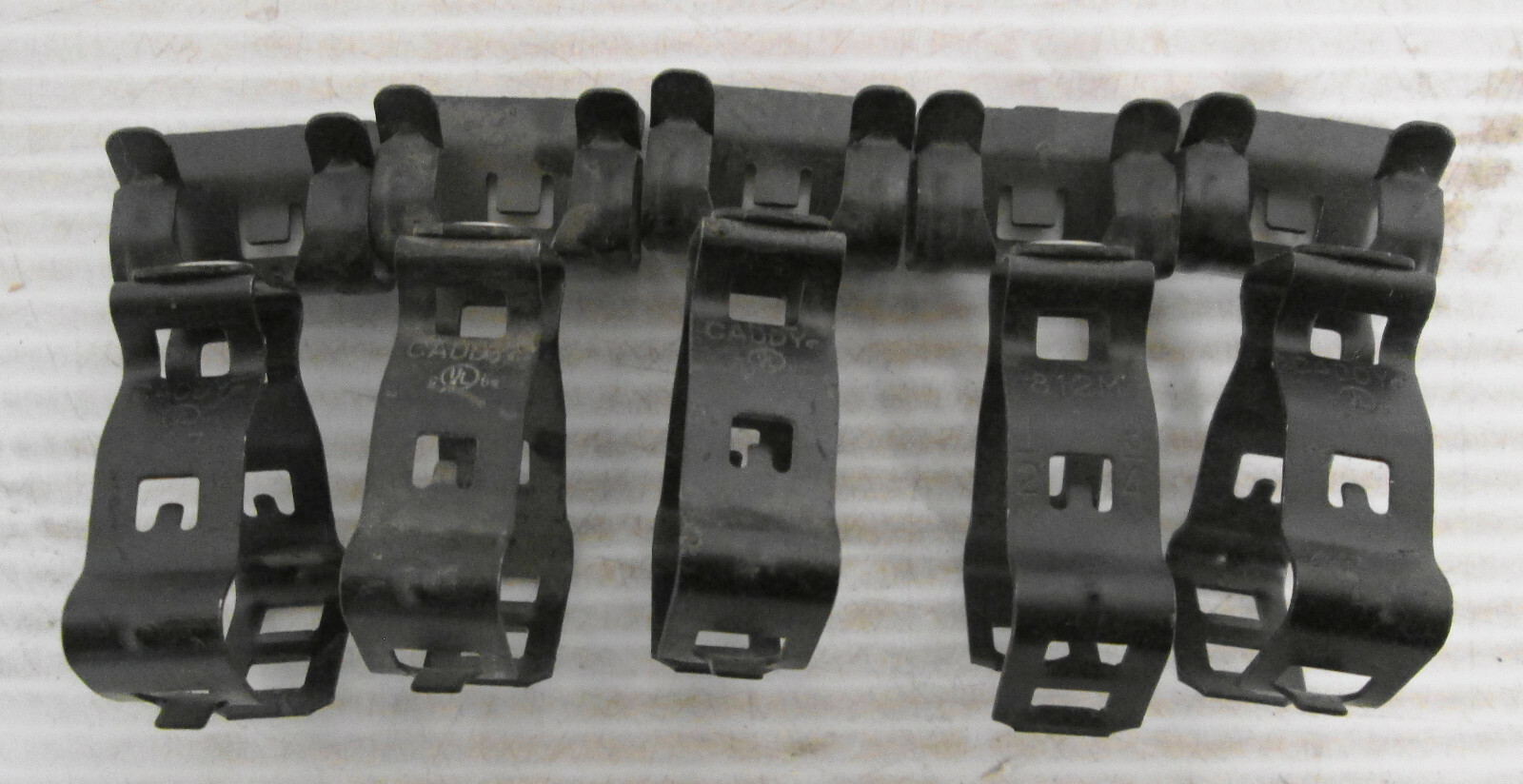 Caddy 812M 4H58 1/2" 3/4" Conduit Clip 90° (Lot of 5) | eBay