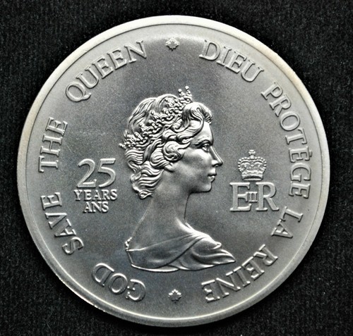 1977 Queen Elizabeth II Silver Jubilee Medal - Canada Governors General ...